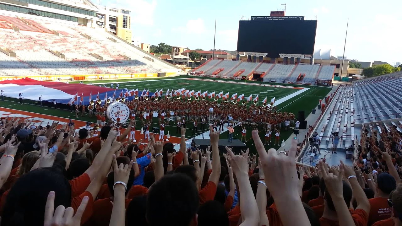 Big Yell 2013 - The Eyes of Texas - YouTube