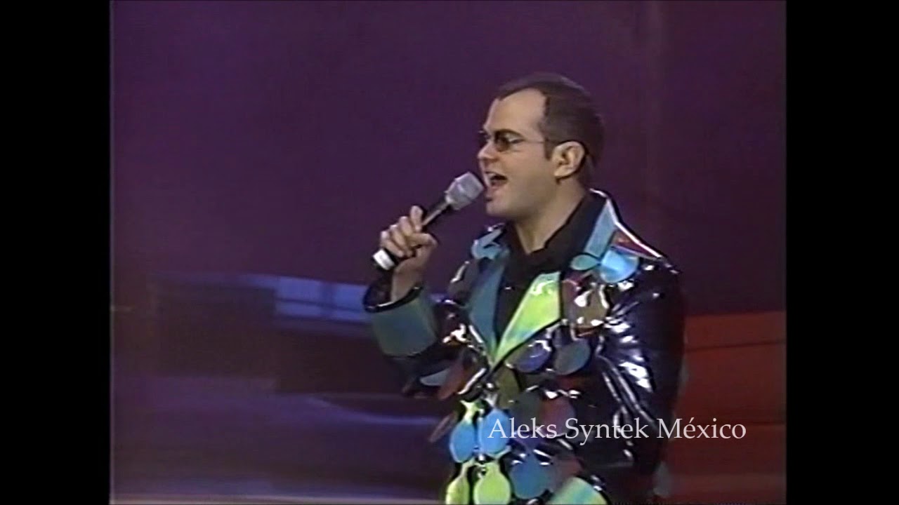 Aleks Syntek en concierto 89=99 - YouTube