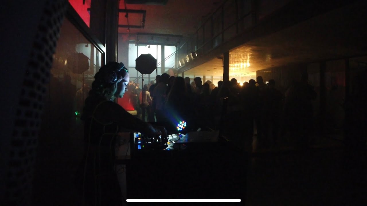 Papel de Trouxa (Gioli) - DJ Dani Fontenelle - YouTube