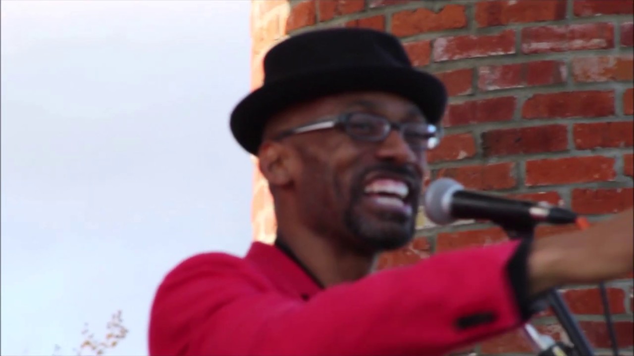 Mickey Smith Jr. Live @ the Lakefront (I do not own the rights to this ...