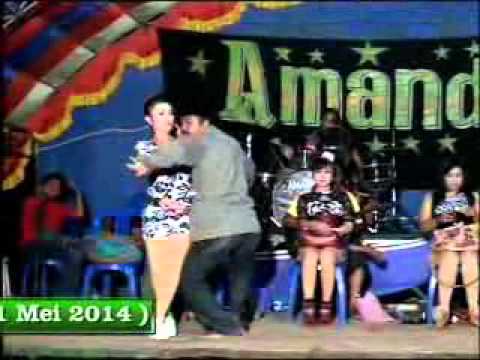 Amanda Ratu joget