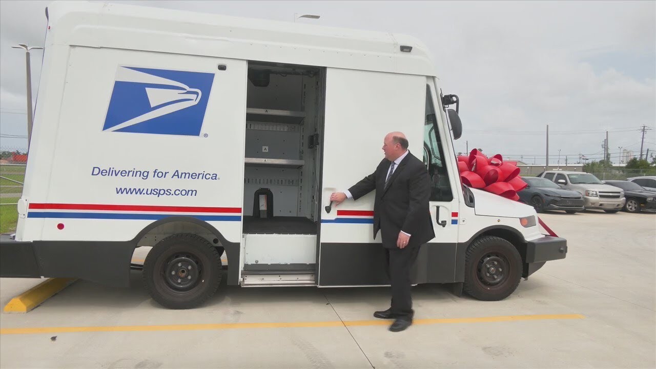 U.S. Postal Service unveils new delivery vehicles and upgraded facility ...