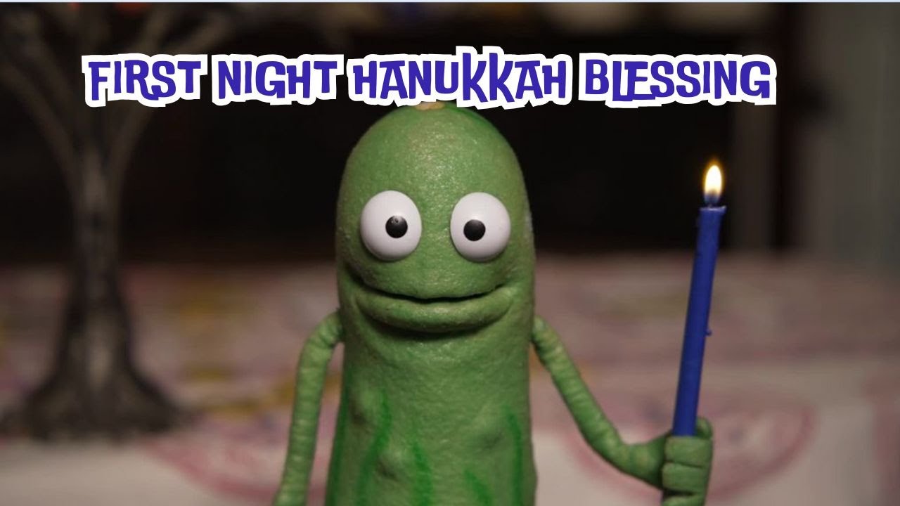 First Night of Hanukkah Prayer Monty 🥒 Jewish Pickle Puppet Sings ...