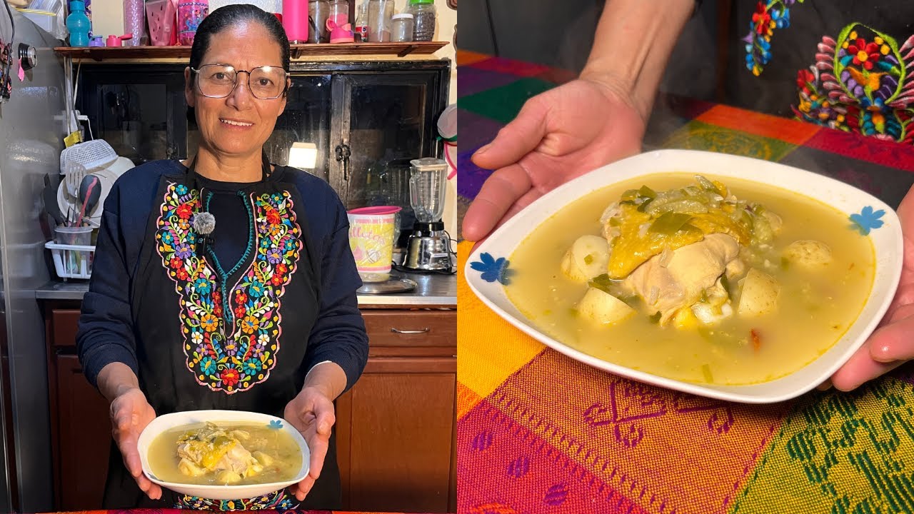 Una Receta muy Mexicana / Caldo Tlalpeño - YouTube