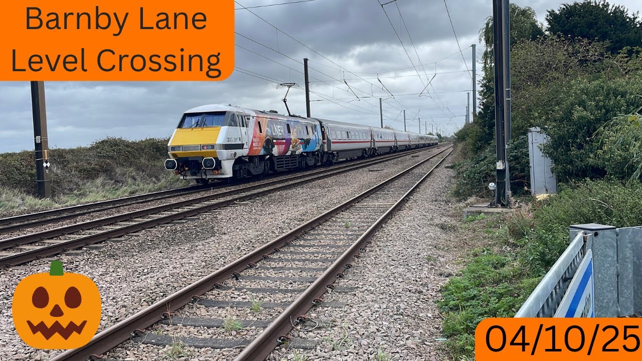 Barnby Lane Level Crossing (04/10/25) - YouTube