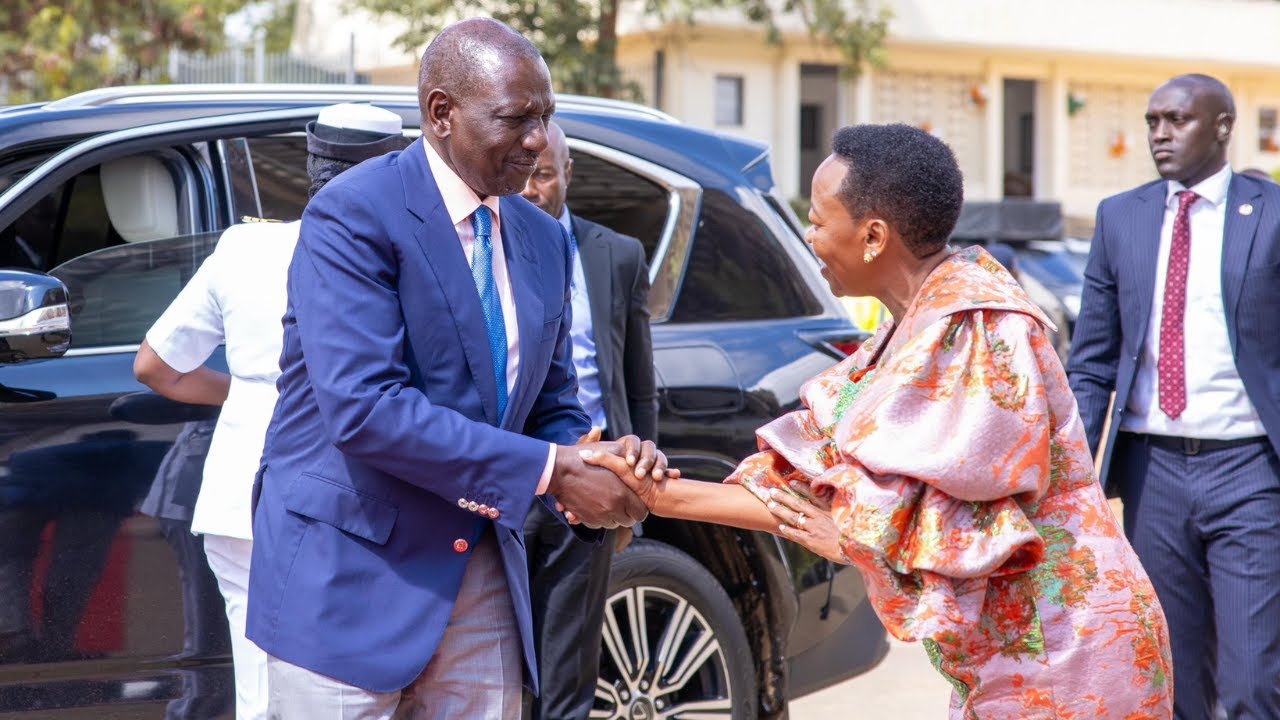 See how President Ruto arrived & received by his wife Racheal Ruto to ...