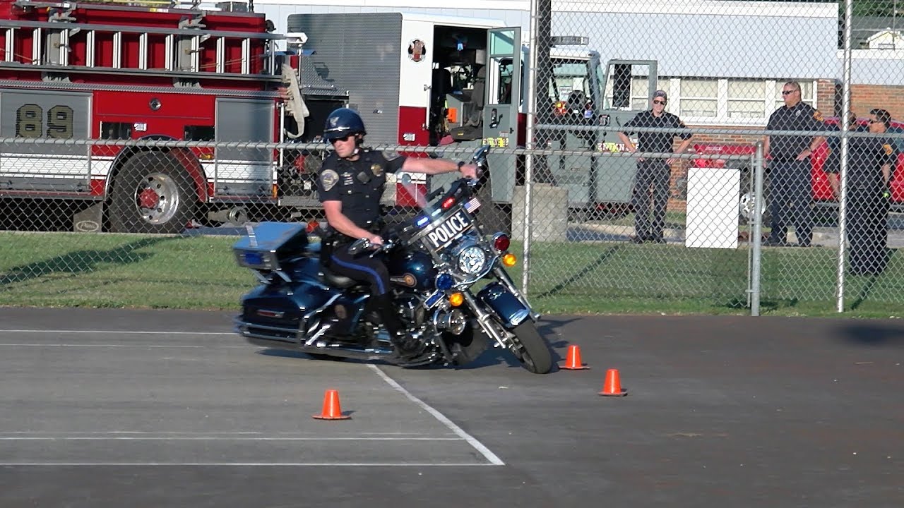 Speedway National Night Out Police Dept Demonstrations - YouTube