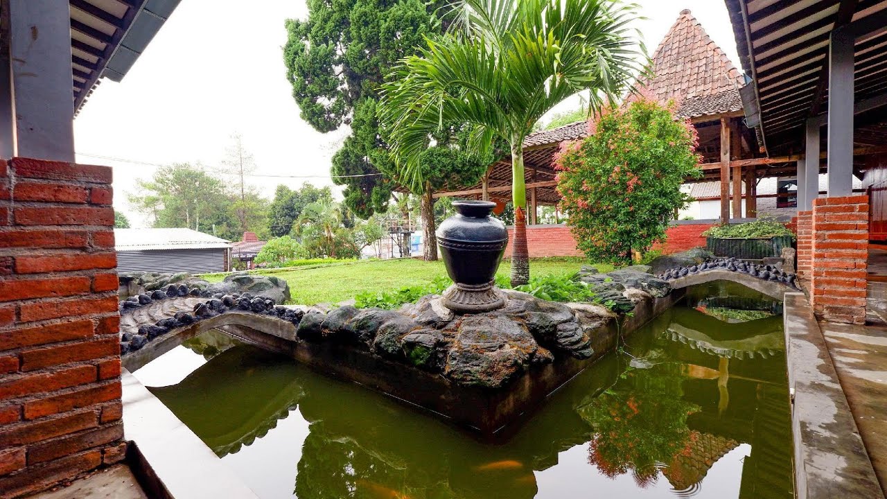 OYO Capital O 1808 New Bandungan Indah, Semarang, Indonesia | Travel With Vedika - YouTube