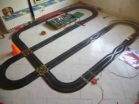 SCX 1/32 SLOT CARS Analog Layout - YouTube