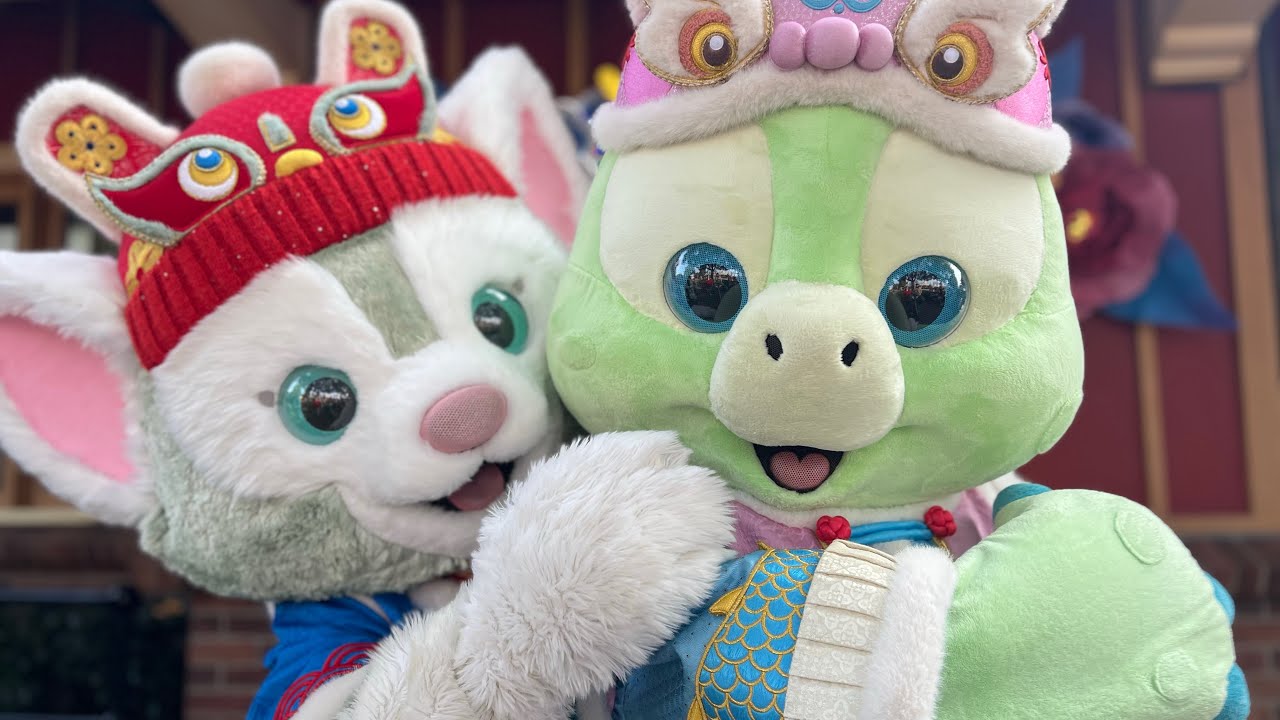 One year with OluMel and Gelatoni - YouTube