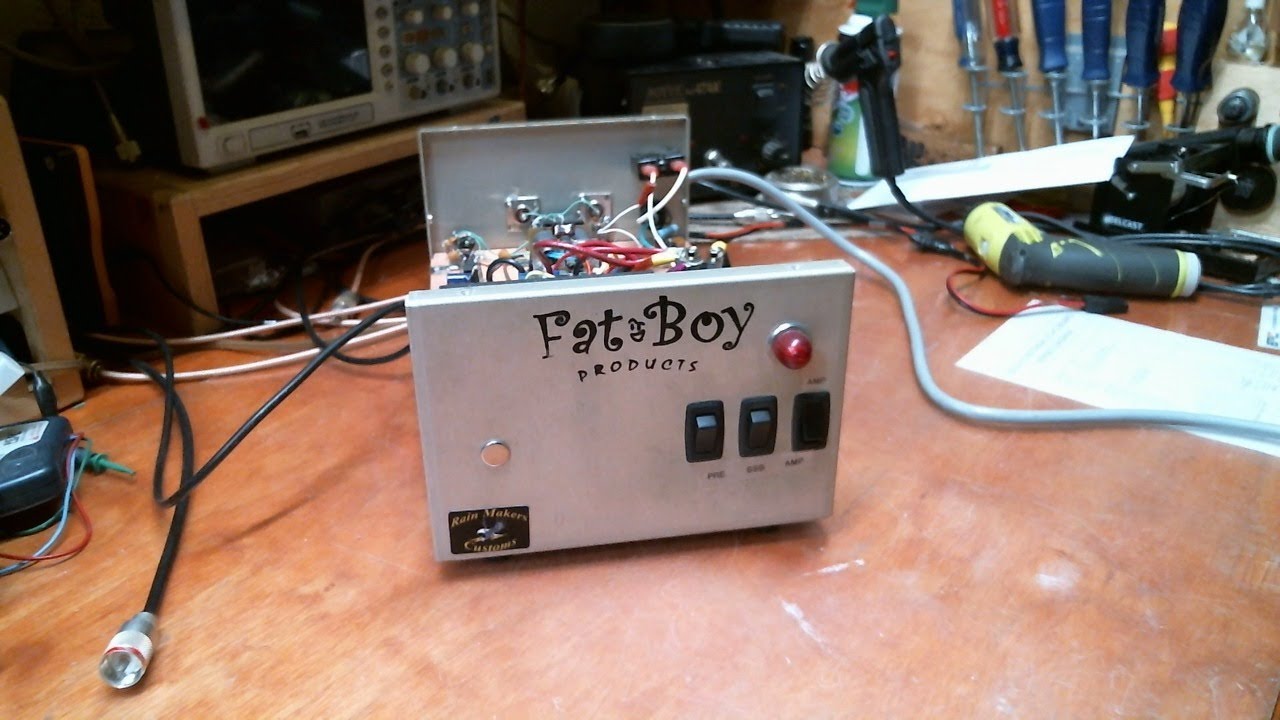 Big L's 2 pill Base Amp repaired - YouTube