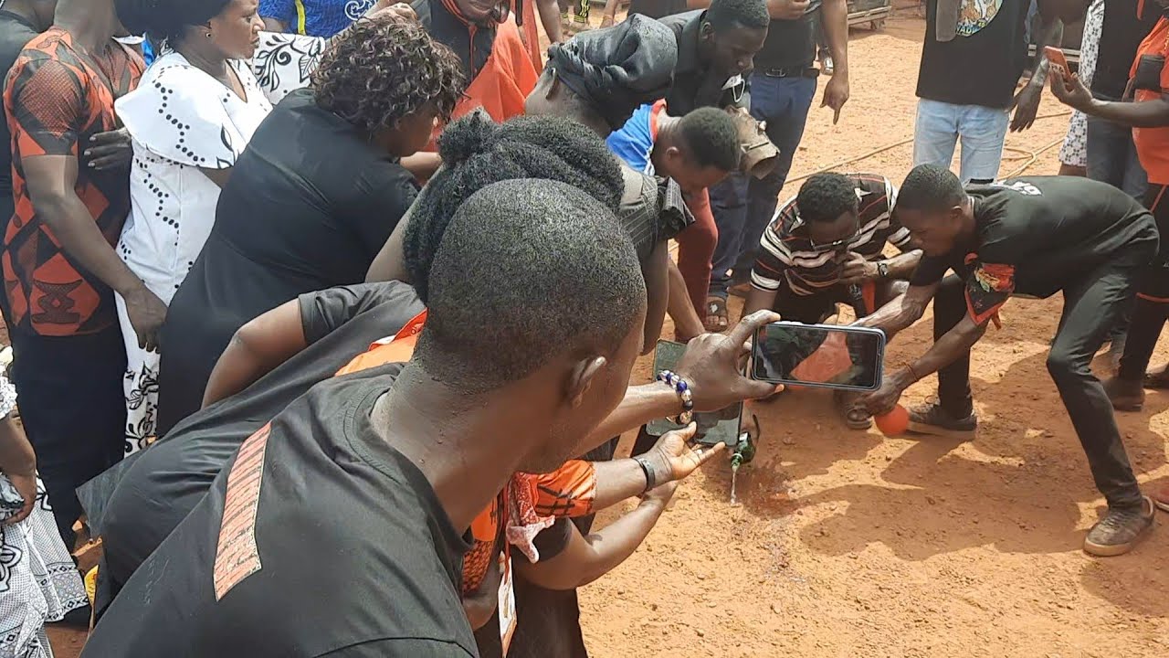 Banasko (sefwi youngest star) and Odehyie performing^_Saman_4rm Aseibu ...