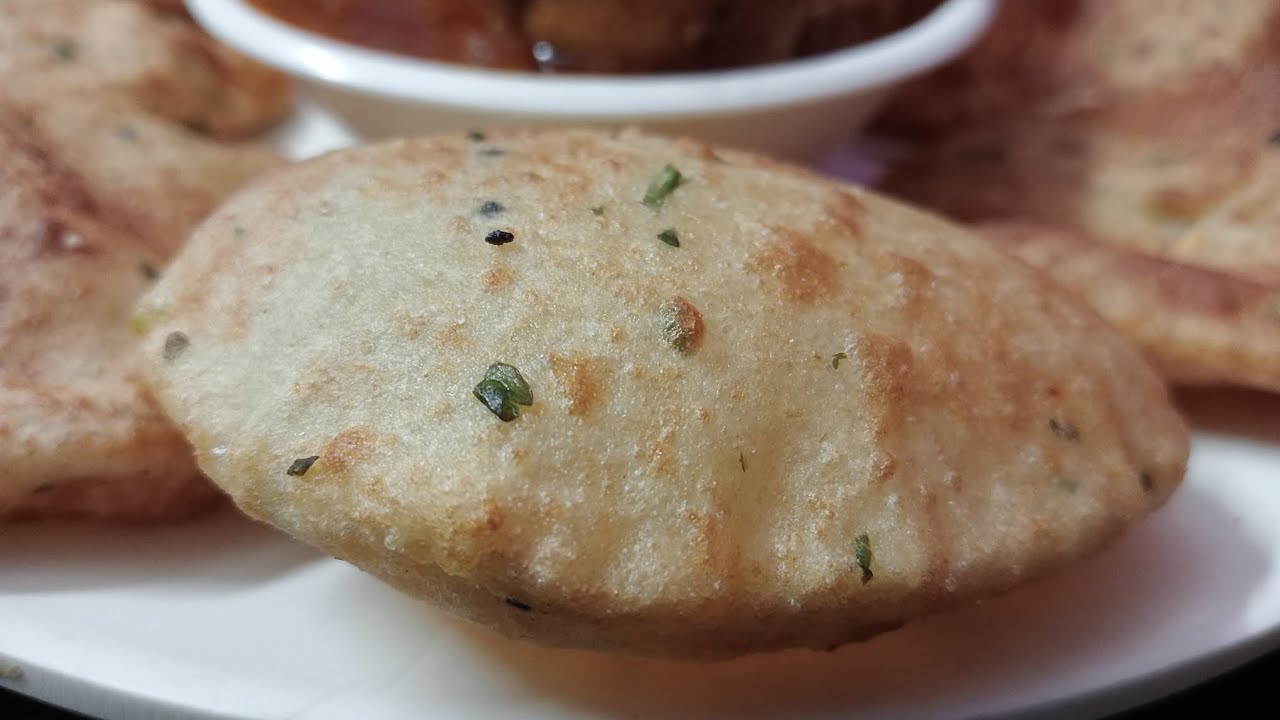 সুজি দিয়ে আলু পুরি রেসিপি || alu poori recipe || চলো নতুন কিছু বানাই ...