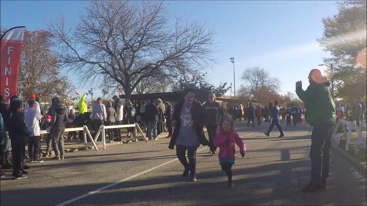 Massapequa Turkey Trot Kids Fun Run - YouTube