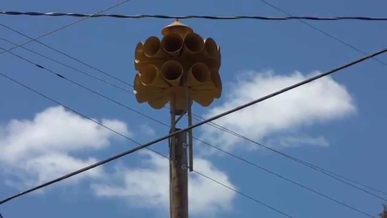 2t22A Siren at Cherry and Center st. - YouTube