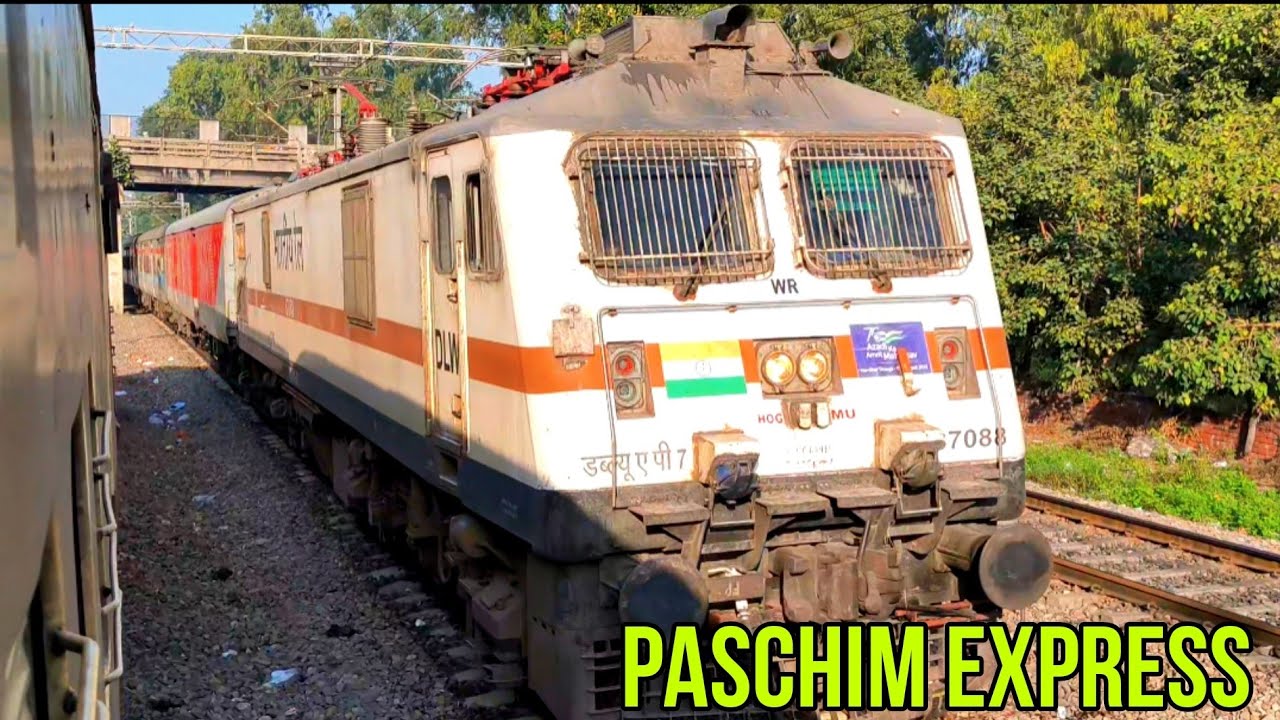 Amritsar Mumbai Paschim Express - YouTube