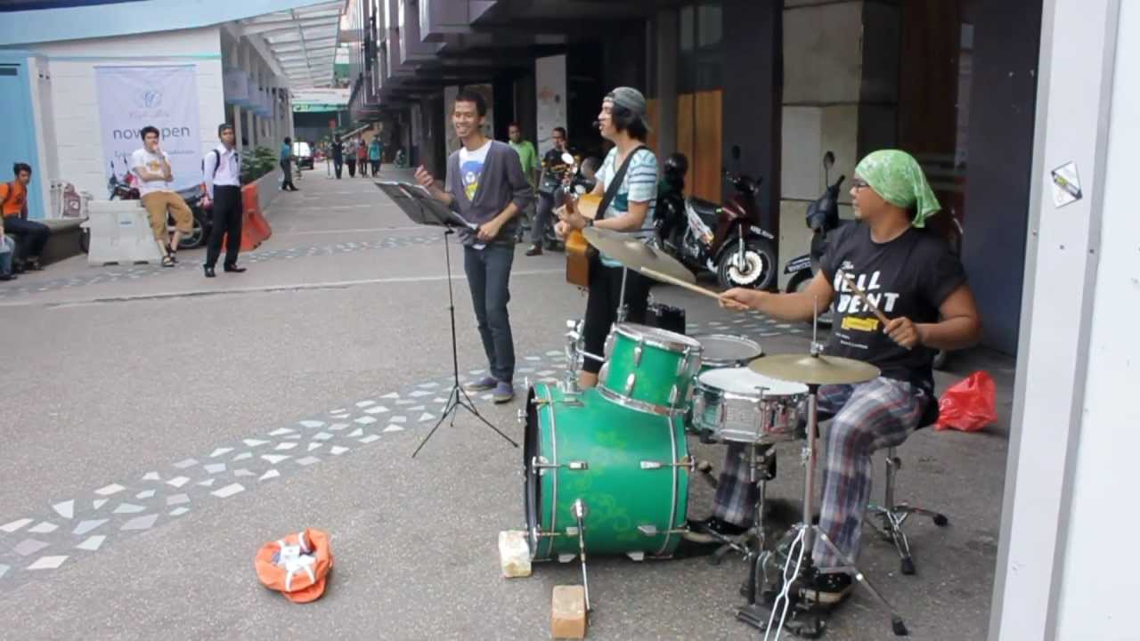 Drum Busking in Kuala Lumpur, Bukit Bintang by Man Kanan - YouTube