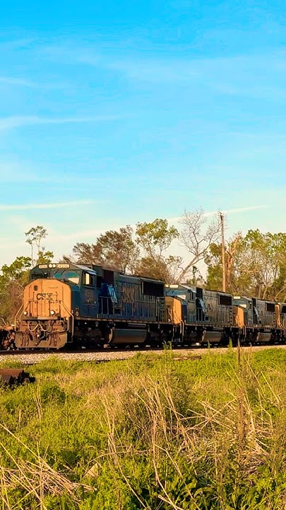 4 MACs! CSX SD70MAC 4550 leads CSX E013-16 with an amazing NF K5LA on 03/22/2025 #Shorts #csx # ...