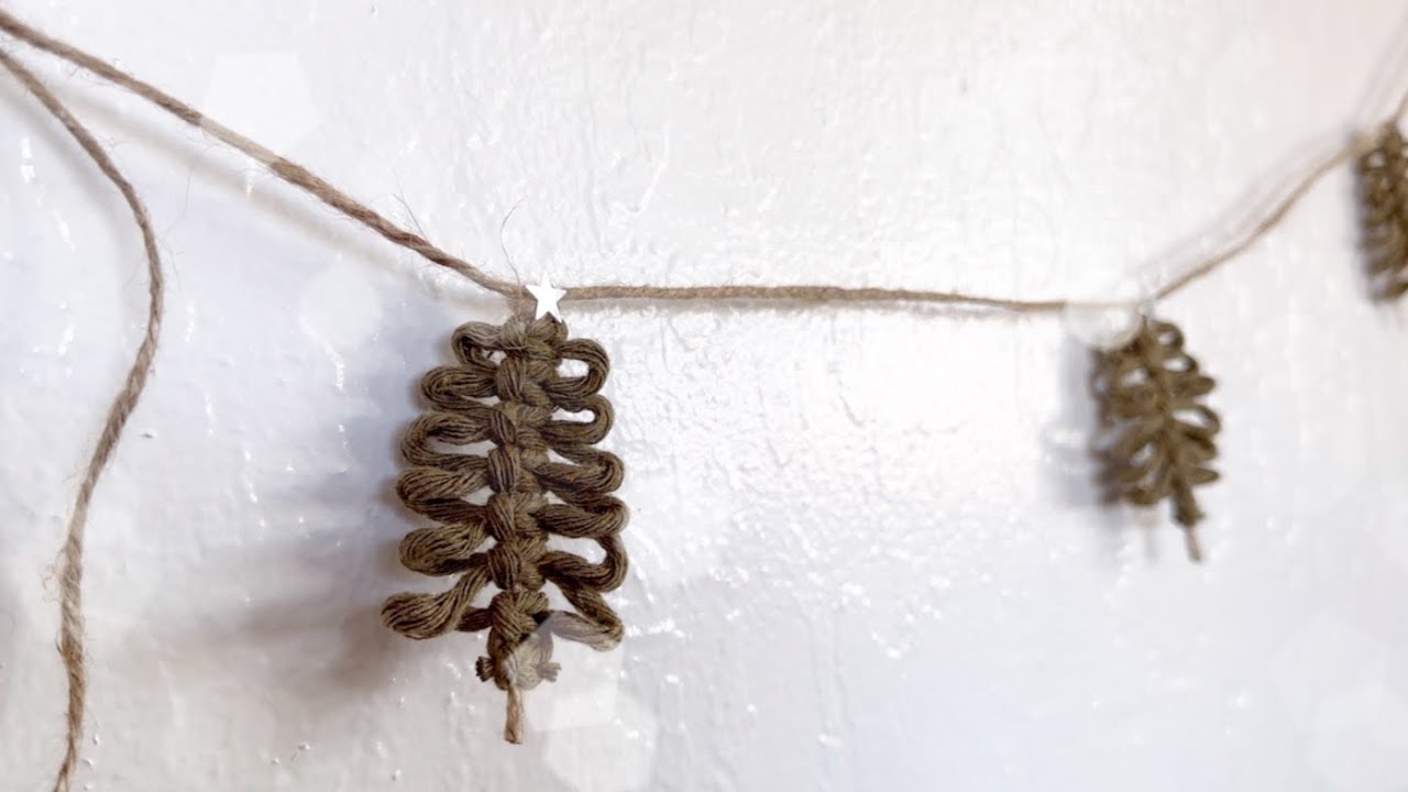 DIY MACRAME CHRISTMAS TREE GARLAND - YouTube
