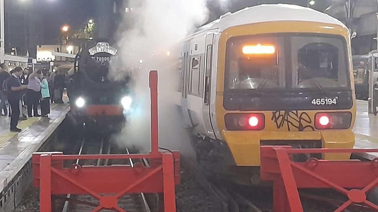 465194 arriving into London Victoria 8/8/23 - YouTube