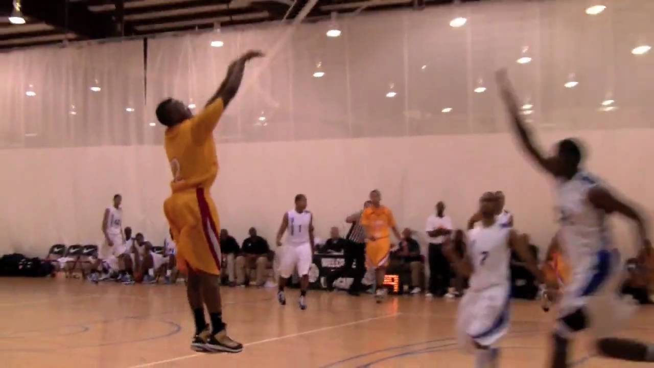 New Jersey Playaz at Nike EYBL Houston, TX(Kyle Anderson, Myles Mack ...