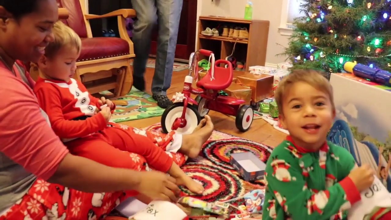 Merry Christmas: What Does Fox Flush? - YouTube