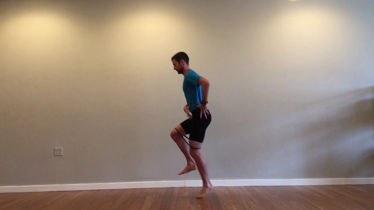 Crossover Forward Hop - YouTube