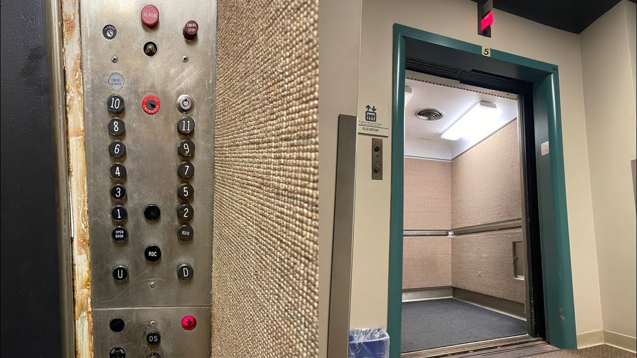 Two Vintage Otis Service Elevators @ UofM School of Nursing - Ann Arbor ...