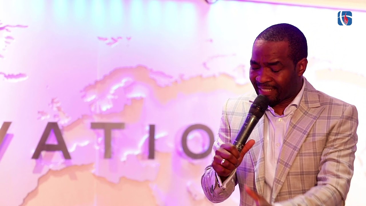 Leye Ladipupo Worship Medley at Elevated Praise 2019 - YouTube