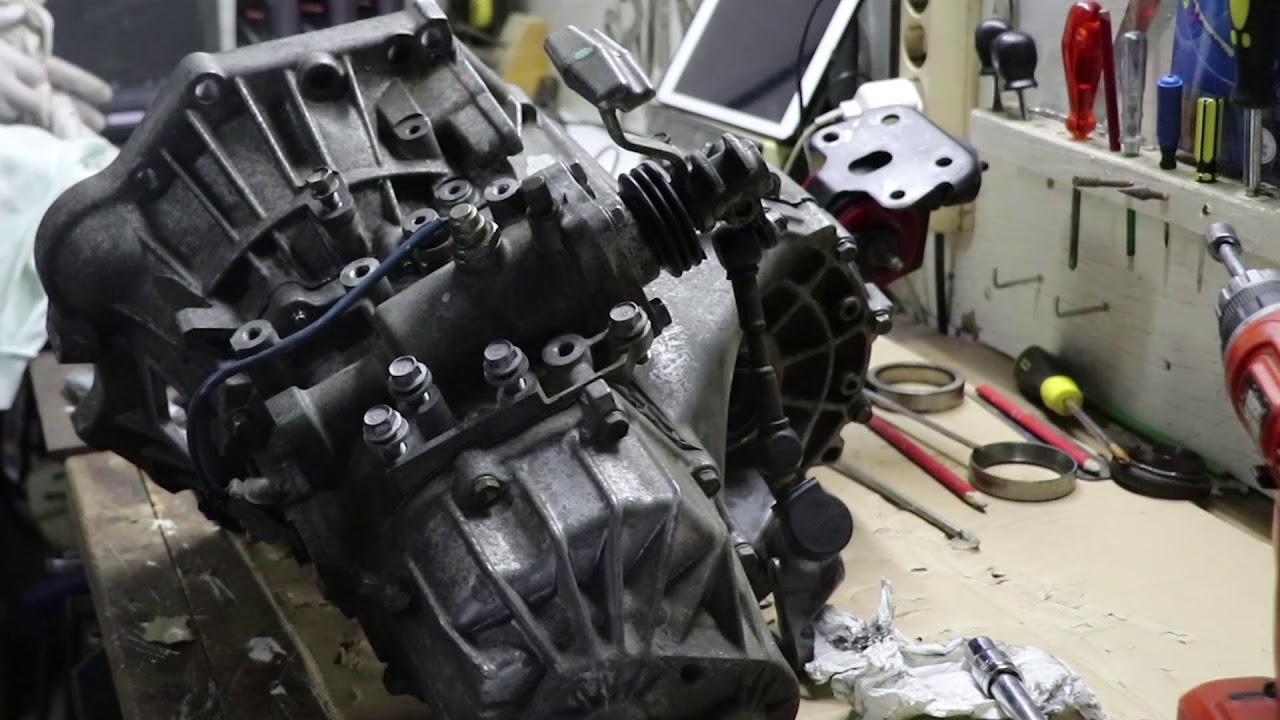 Toyota MR2 2ZZ Gearbox LSD Install (Finishing the GearBox) - YouTube