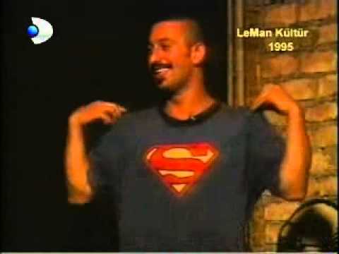 cem yılmaz'ın 1995 senesinde Leman Kültür'deki gösterisinden ufak bir sahne