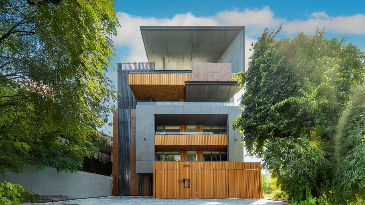 Modern Residential Facade with a symphony of MetaProducts|Luxury ...