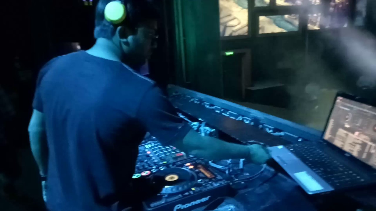 DJ tazz live play by showshaa - YouTube