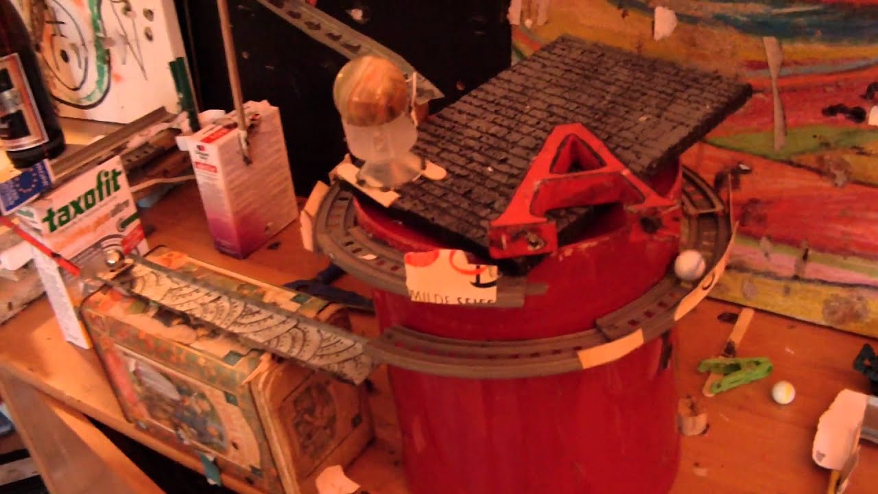 The Letter C-Rube Goldberg Pitagora Suichi ピタゴラスイッチ 172 - YouTube