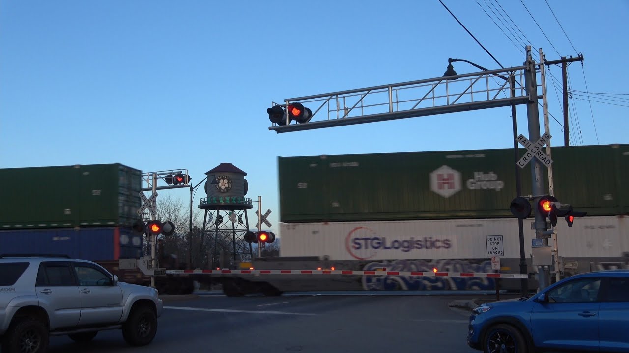 UP 2718 Z-Train Intermodal South - *New Gate LEDs, Florin Rd. Railroad ...