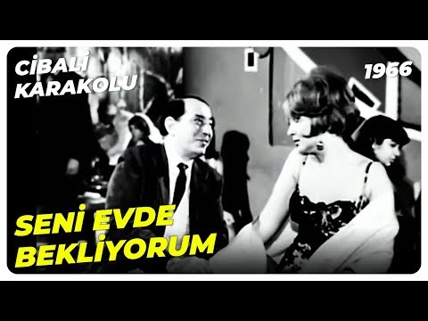 Cibali Karakolu - Üstümü Çıkartıp Geliyorum Kocacım | Sevda Ferdağ Cüneyt Arkın | Yeşilçam Filmi