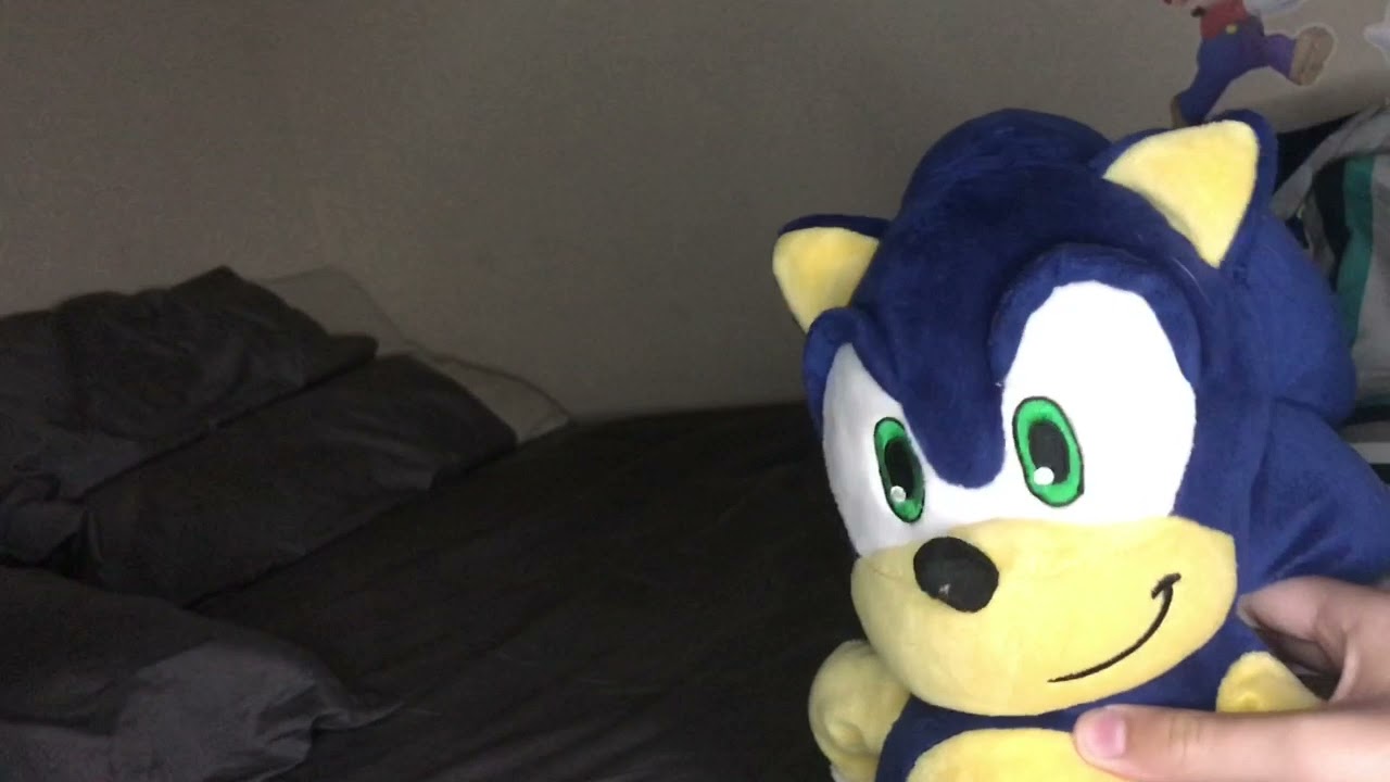 Sonic Comes Out The Closet (IM BACK) - YouTube