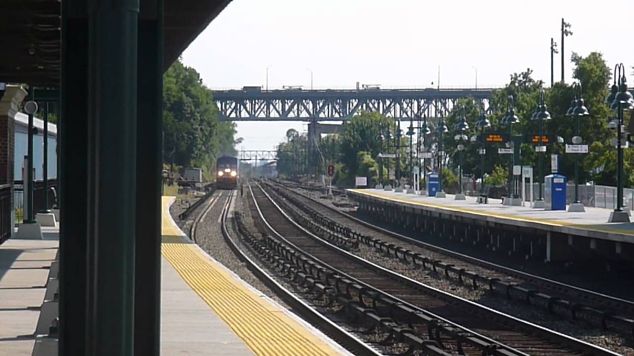 Metro North Hudson line Express Train #835 in Tarrytown - YouTube