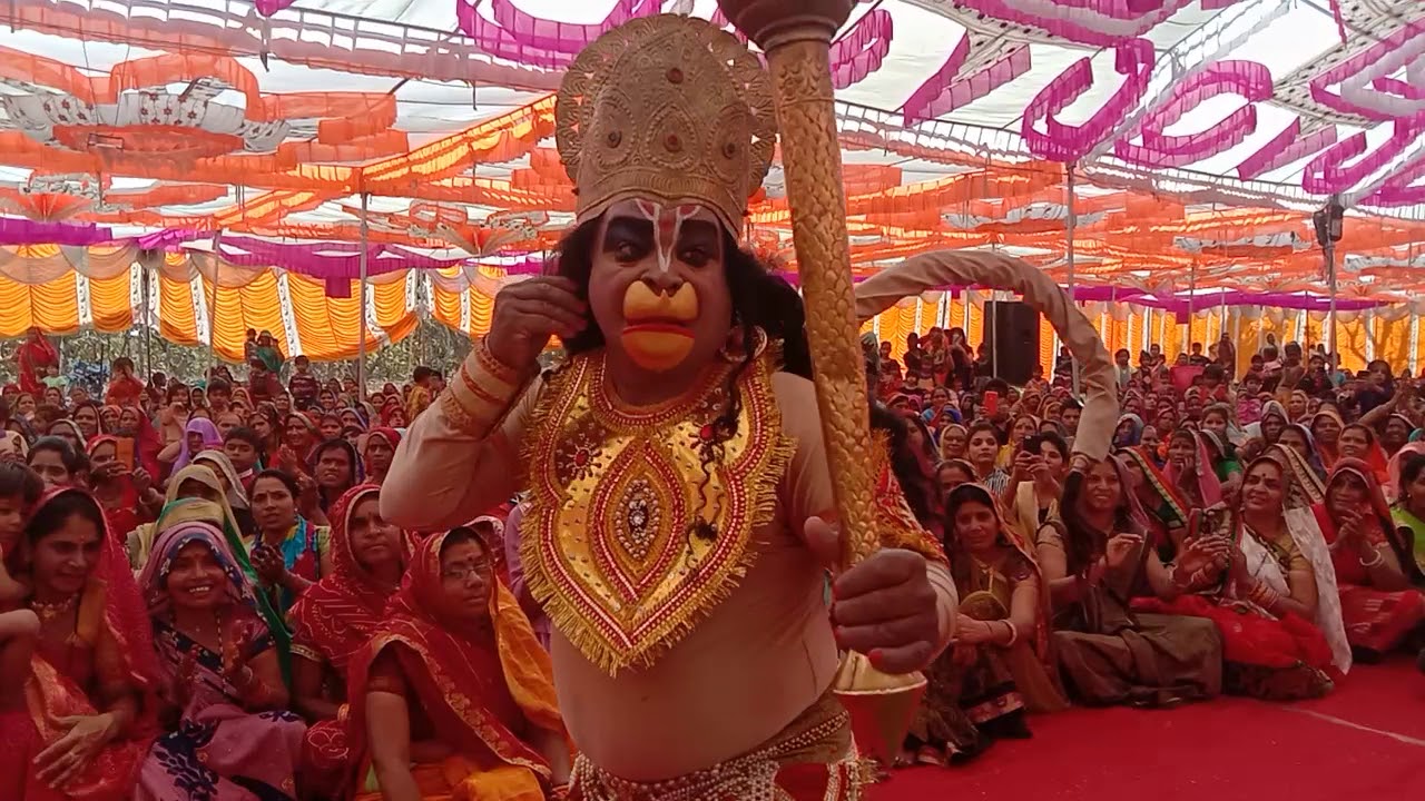 Shadvi Anita didi dham sarkar humpe chalaye diyo tona bhajan - YouTube