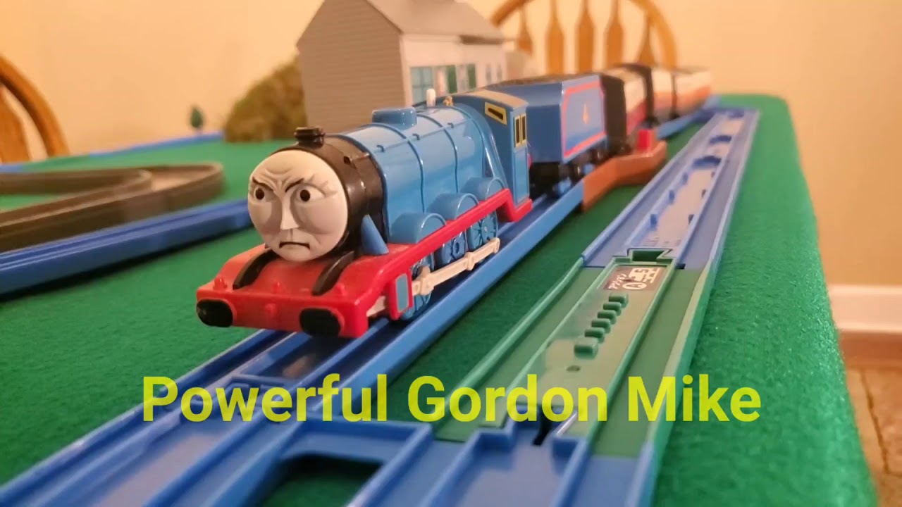 Talk N Action Powerful Gordon on the Big Track - YouTube