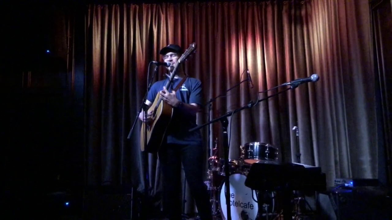 Austin Leach - Looking (Hotel Cafe) - YouTube