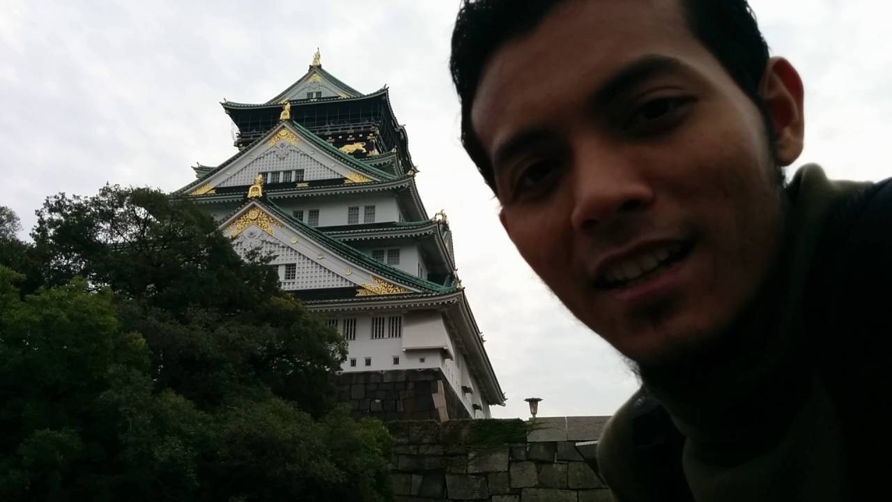 10 Oktober 2015 - Joko Setiawan di Osaka Castle Kota Osaka, Jepang ...