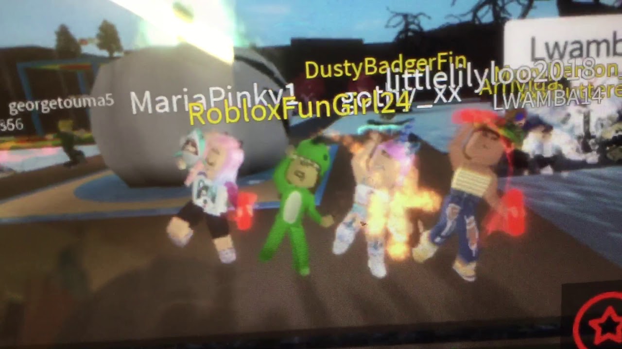 ROBLOX dancing together - YouTube