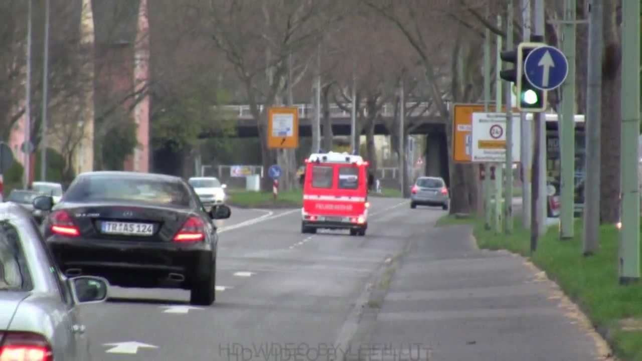 2x RTW (MB Vario) BF Trier mit Ampelschaltung - YouTube