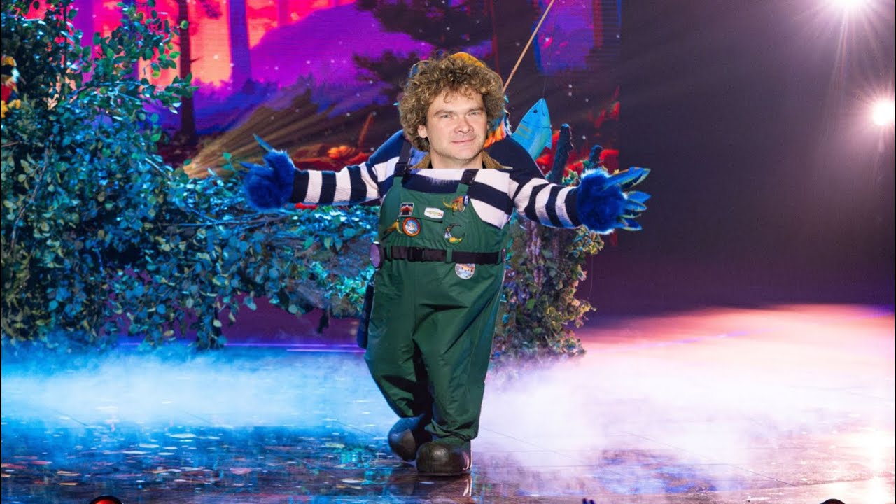 Simon Farnaby and Kingfisher Voice Comparison | Masked Singer UK ...