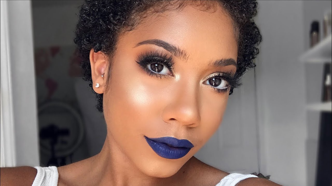 HOW TO ROCK BLUE LIPS 🌻 - YouTube
