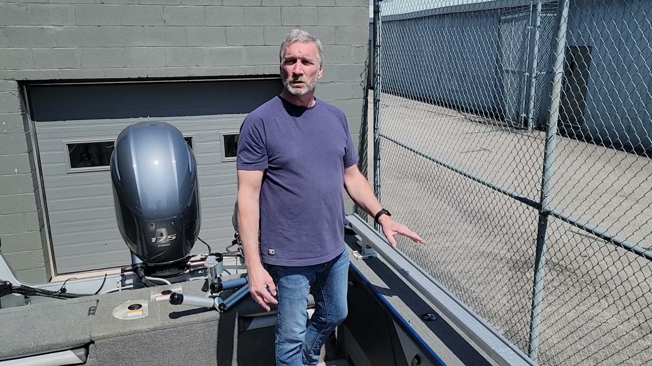 Boat and Tackle - Traxstech Trolling Bar Setup - YouTube