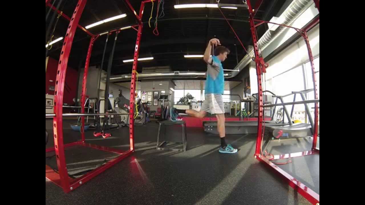 Single Leg Squat with Rotation - YouTube
