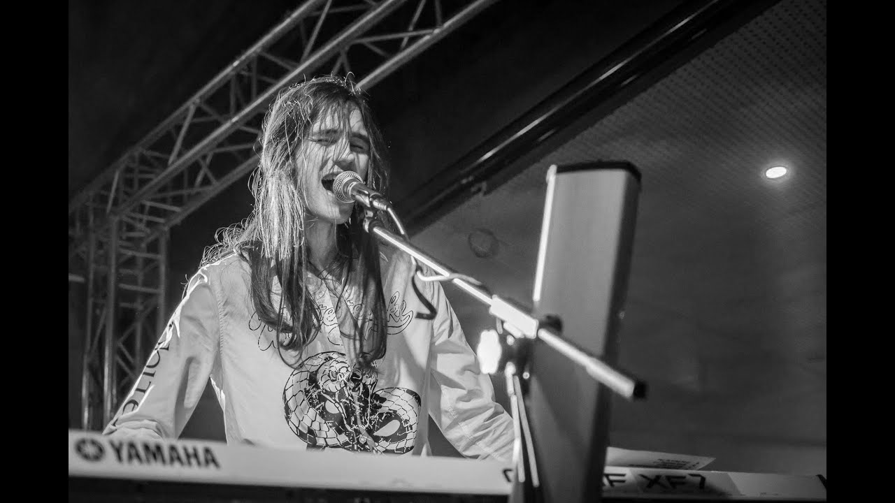 Urgent (Foreigner cover by Ian G musician) - YouTube