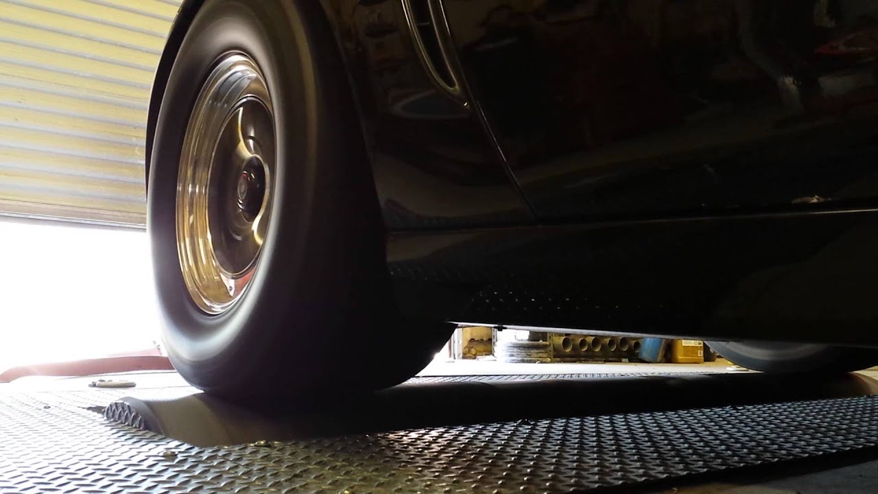 Hoosier drag radial action on the dyno - YouTube